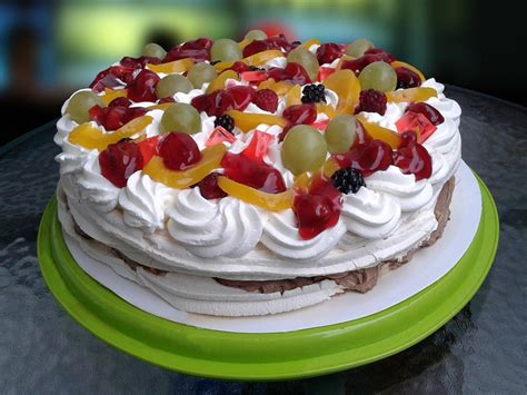 Tort Bezowy Cukiernia Ciacholandia Torty i Ciasta Złotoryja