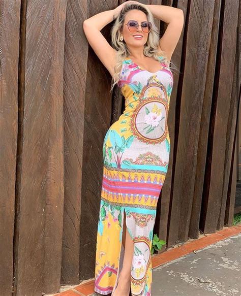 Cassiane Pires Scrolller