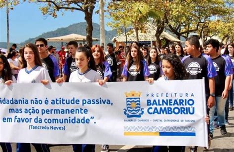 Desfiles De 7 De Setembro Reúnem Cerca De 20 Mil Pessoas Em Balneário