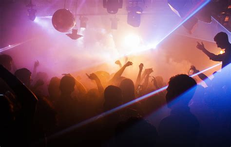 10 astuces pour organiser la meilleure soirée étudiante Weezevent