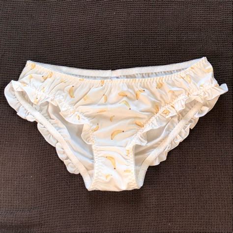 【新品】jc1 中学生 従姉妹の下着´` タンス整理 バナナ柄の ロリ可愛い パンティー スキャンティー 小さめパンツ 萌え系