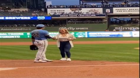 Instagram Star Paige Spiranac Wow Baseball Crowd As She Wears Low Cut