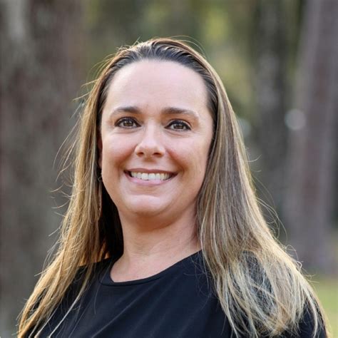Alison Kinney Linkedin