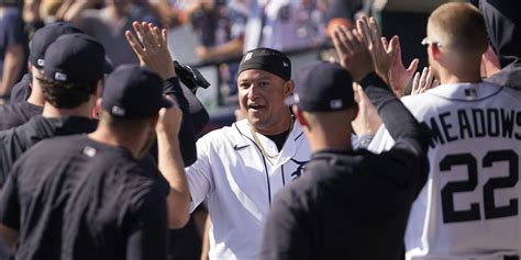Miguel Cabrera Honored By Tigers In Pregame Ceremony