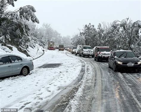 Australia Is Hit By Its Biggest Snowfall For Decades With Wild Weather