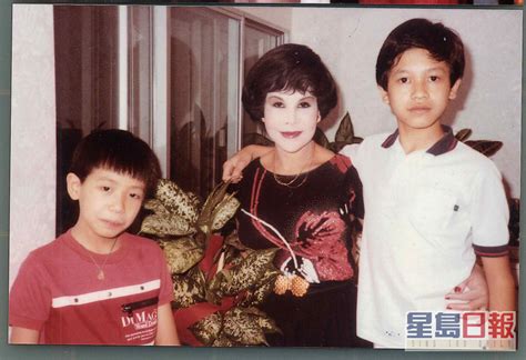 盘点娱圈传奇女子！艳星狄娜全裸演出追求者众成黄沾最爱 章小蕙公开红杏出墙 星岛日报