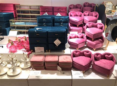 36％割引ホワイト系祝開店！大放出セール開催中 ジュエリーボックス 専用 小物入れ インテリア小物ホワイト系 Otaonarenanejp