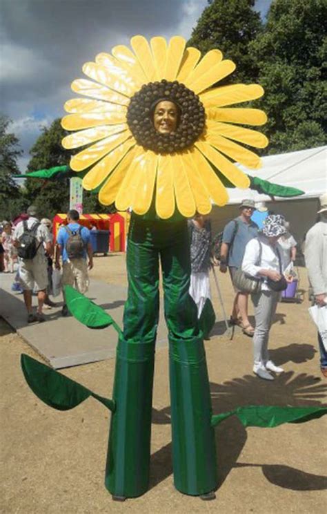Seasonal Themed Stilt Walkers