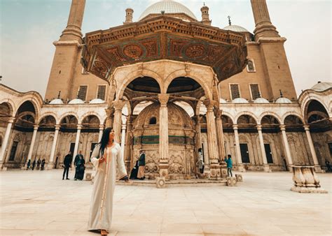 Best Souks In Cairo A Local Shopping Experience