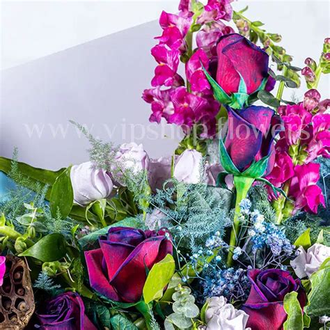 خرید دسته گل رز مینیاتوری با رنگی خاص گلفروشی Vip Shop