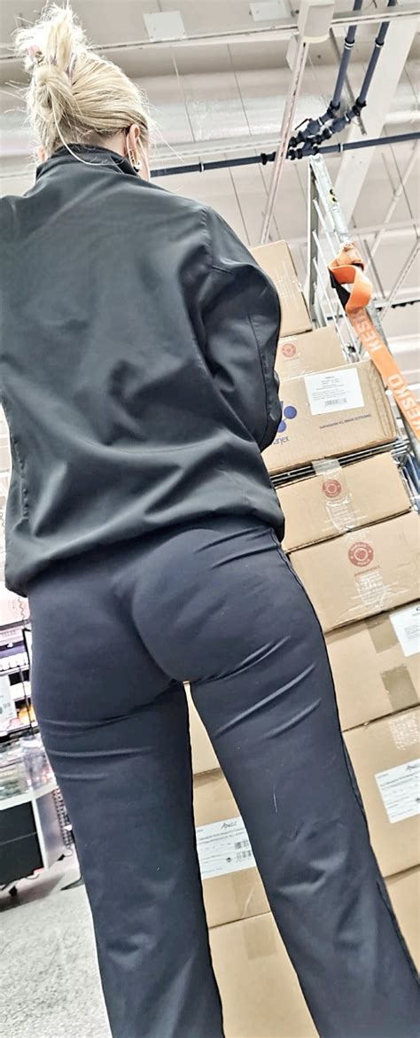I Freezed Totally When I Saw This Ass 🍑 Bending Over In Work Pants