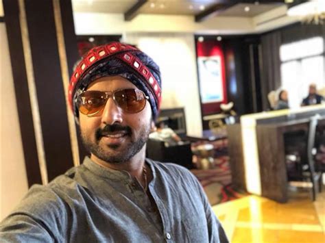 Celebs Mourn The Demise Of Popular Vj Actor Anandha Kannan Tamil