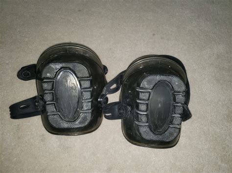 Knee Pad 판매합니다 사고 팔고 밴쿠버 중앙일보