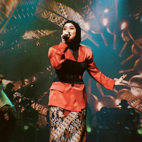 Bunga Facts 8 Things To Know About The First Hijabi Rapper From Msia