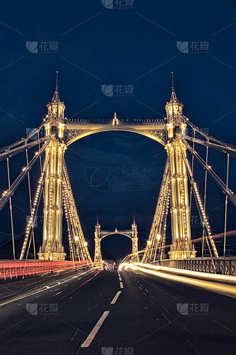 阿尔伯特·布里奇，伦敦切尔西的夜景。