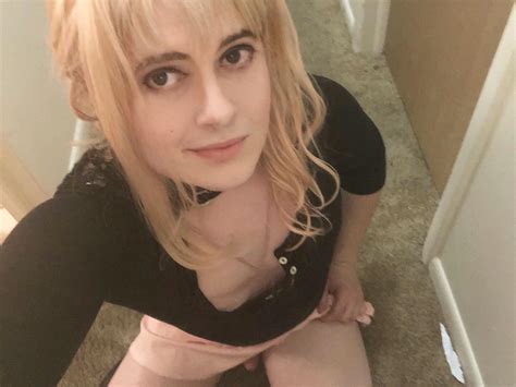 Tipsy Late Night Pic Enjoy 😅 Scrolller