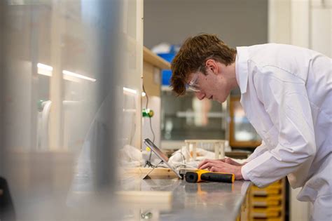 Innovative New Course Transforms Chemistry Education With Coding