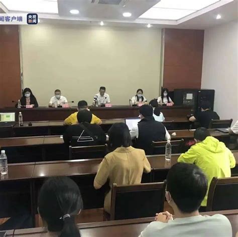 最新通报：四川芦山地震造成4人死亡42人受伤、14427人受灾四川学生遇地震全班1秒钟避险四川地震瞬间女幼师冲回屋救人雅安地震已致4死