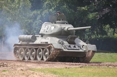 T34/85 At Bovington Tank Fest | British Ordnance Collectors Network
