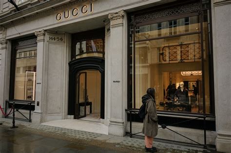 Il Proprietario Di Gucci Potrebbe Dare Una Scossa Al Mercato Del Lusso
