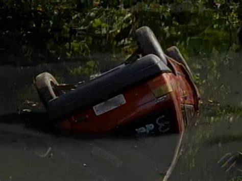 G1 Motorista Morre Após Perder Controle De Carro E Cair Em Córrego No
