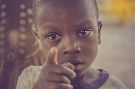 Nunca dejes solo a un niño triste porque no sabrá qué hacer Psyciencia