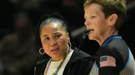 Dawn Staley South Carolina Coachs Super Bowl Prediction For Eagles