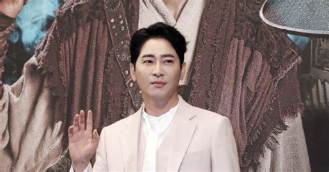 성폭행 혐의 강지환 이르면 12일 구속 여부 판가름