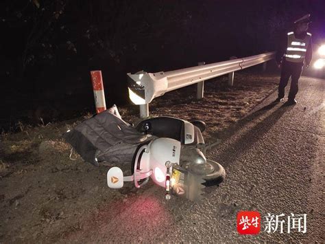 男子骑车摔伤失联 民警搜救18小时受伤电动车河桥镇