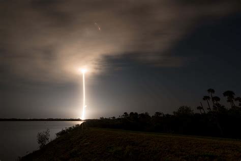 Spacex Falcon 9 Launch Marks Record Tying 17th Liftoff With Starlink