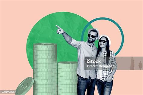 복합 3d 콜라주 아트웍 템플릿 디자인 젊은 남자 포옹 레이디 선글라스 여름 손가락 포인트 파일 동전 무역 시장 달러 표시 25 29세에 대한 스톡 사진 및 기타 이미지