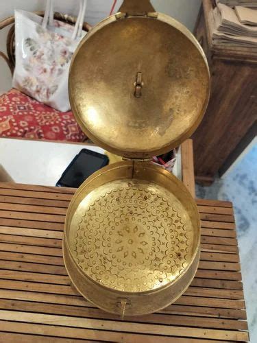 Round Polished Craft India Traditional Hand Etched Brass Storage Box At