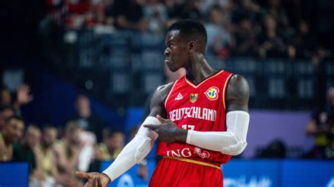 Basketball Wm Deutschland Gewinnt Dank Dennis Schröder Gegen Australien