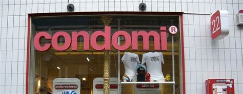 Your First Sex Shop Shopping Trip Helpful Tips For Men The Urban Dater