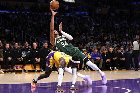 Bucks Lakers Live Updates Final Score Stats And Highlights