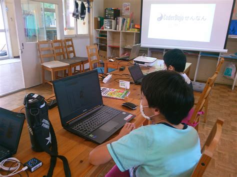 Coderdojo せんなん 昨日の道場の様子です。先月と同じニンジャ2名で行われました。メンターは今回1名（チャ