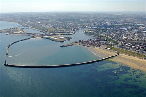 Sunderland Harbor In Sunderland Gb United Kingdom Harbor Reviews