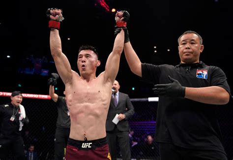 阿拉腾黑力点数获胜，刘平原遗憾分歧判定告负 Ufc 武者网