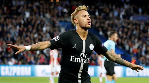 UEFA Champions League Neymar Set New Record As Messi Seals Top Spot For Barcelona