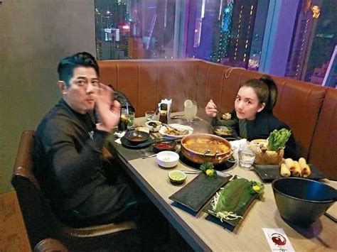 52歲朱麗倩挺巨肚現身劉德華將有二胎了網友喊話郭富城加油 每日頭條