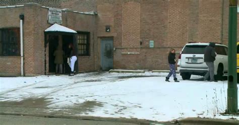 Body Found In Crate In West Humboldt Park Warehouse Cbs Chicago
