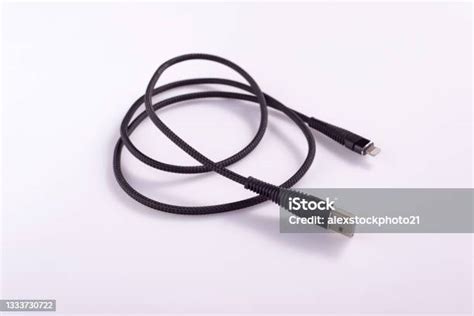 ケーブル コネクタマイクロ Usb から白い背景の Usb つながりのストックフォトや画像を多数ご用意 つながり ウクライナ