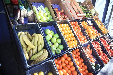 Las Lluvias Y El Difícil Acceso A Los Campos Aumentaron Los Precios De Frutas Y Verduras Pero