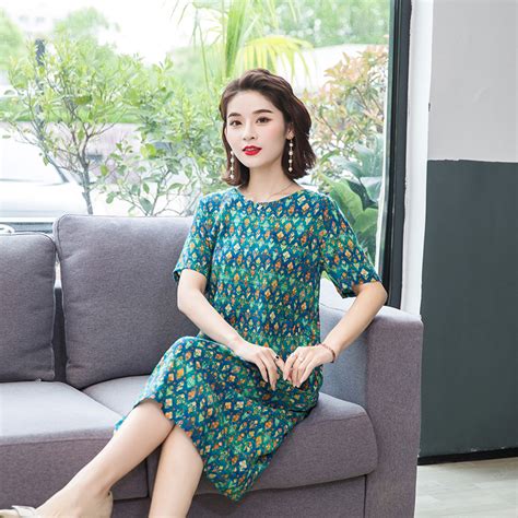 လူလတ်ပိုင်း Mom ဝတ်စုံ ရှည်လျားသော ဒီဇိုင်း ဂွမ်း ဂါဝန် လူလတ်ပိုင်း အမြိုးသမီးမြား ဝတ်စုံ 2020 န