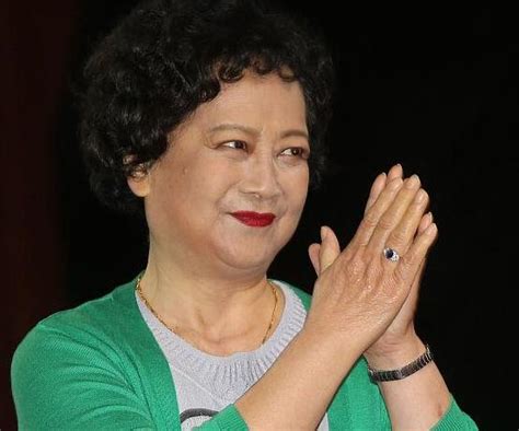 75歲「觀音」左大玢罕見露面當評委，雙手合十笑意盈盈狀態好 每日頭條