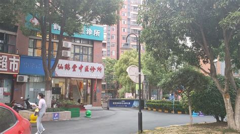 【10图】政务区 岸上玫瑰 门口间 年租金24万 龙图路人气旺合肥政务奥体中心瑞城岸上玫瑰小区北区龙图路商铺商铺租售生意转让出售 合肥58同城