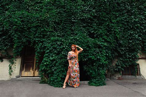 Обои Dana Bounty Women Redhead Portrait Dress Bare Shoulders