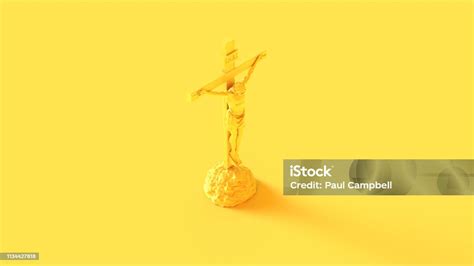 가시의 왕관과 십자가에 노란 예수 그리스도 예수 나사 렛 유대인 동상의 왕 0명에 대한 스톡 사진 및 기타 이미지 0명