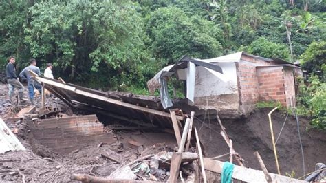 Horas De Lluvias En Antioquia Un Muerto Inundaciones Y Deslizamientos
