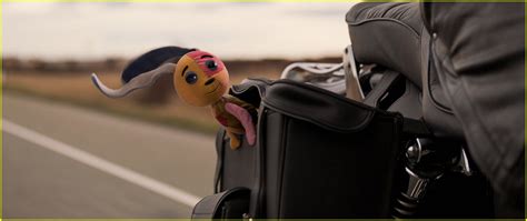 Jonathan Groff Stars As Ollie In New Lost Ollie Trailer Watch Now Photo 1353655 Photo